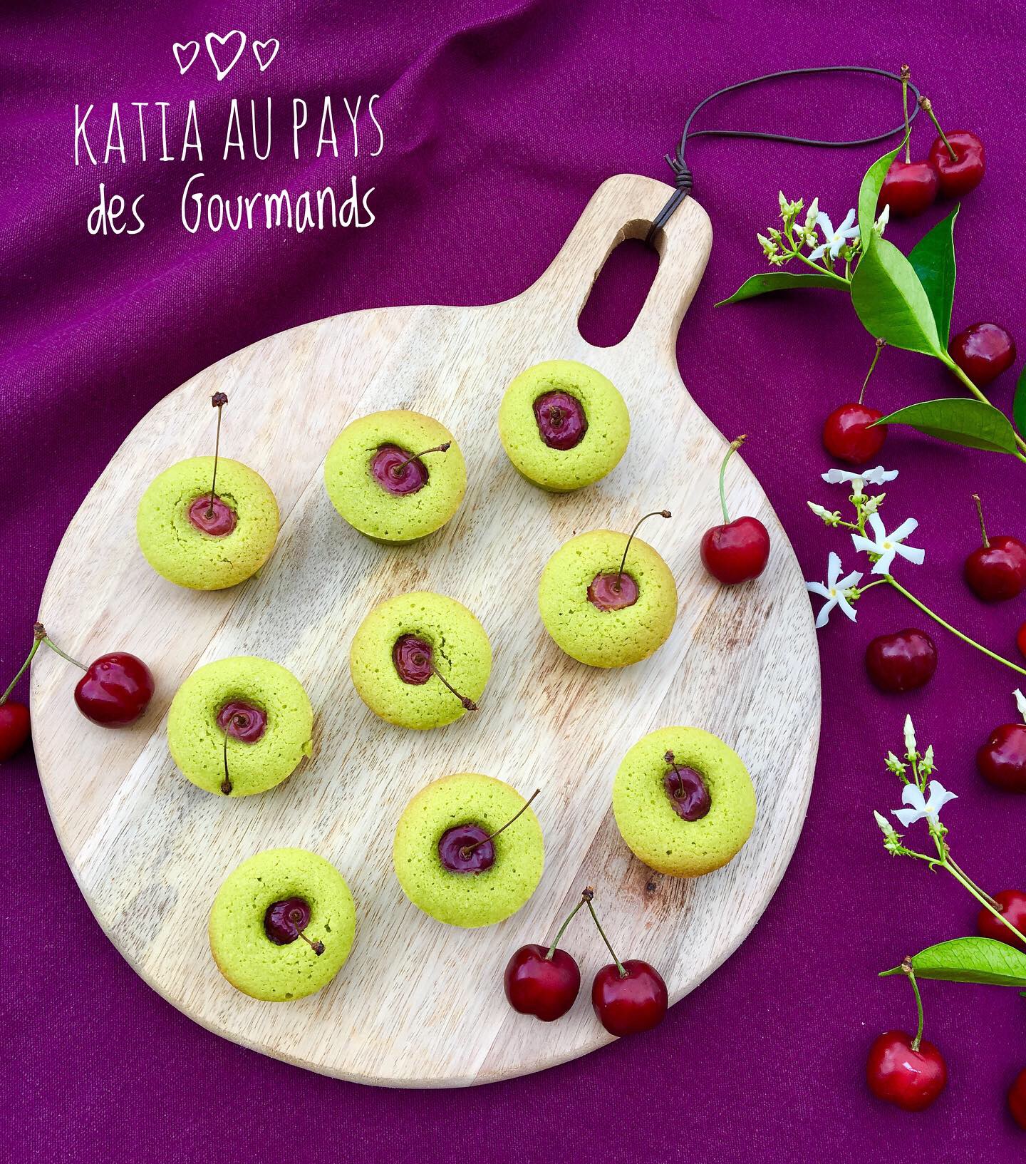Financiers à la pistache et aux cerises - Katia au Pays des Gourmands